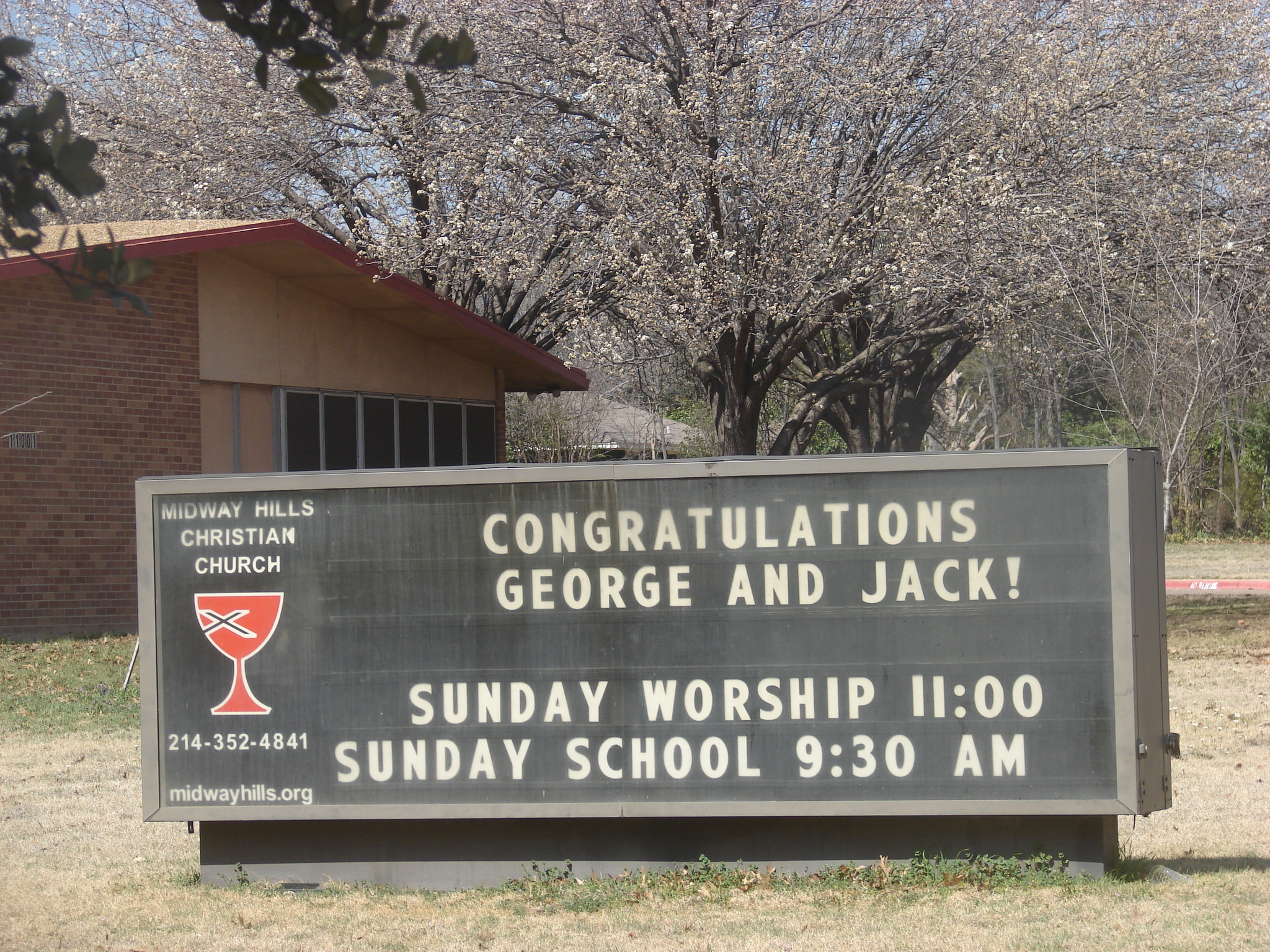 Dallas Pastor Conducts Same Sex Service