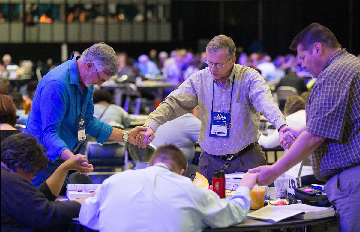 Church hanging onto unity despite cracks in the walls | UMNews.org