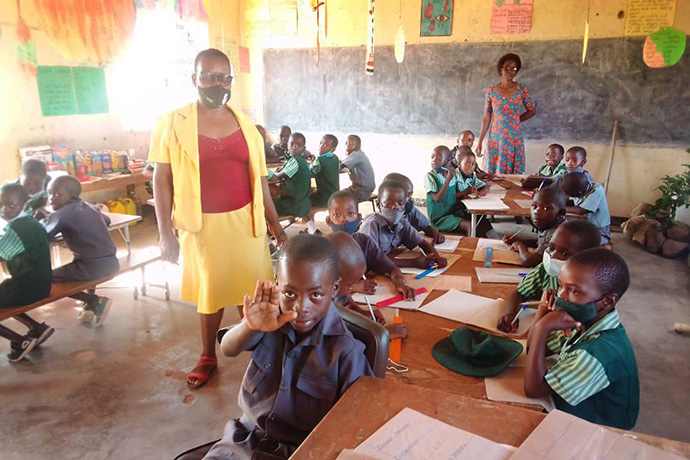 Mission school alumnus gives students a boost