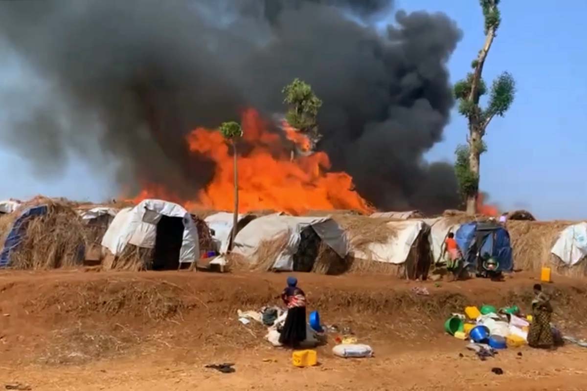 Fire ravages two camps for displaced people in Congo | UMNews.org